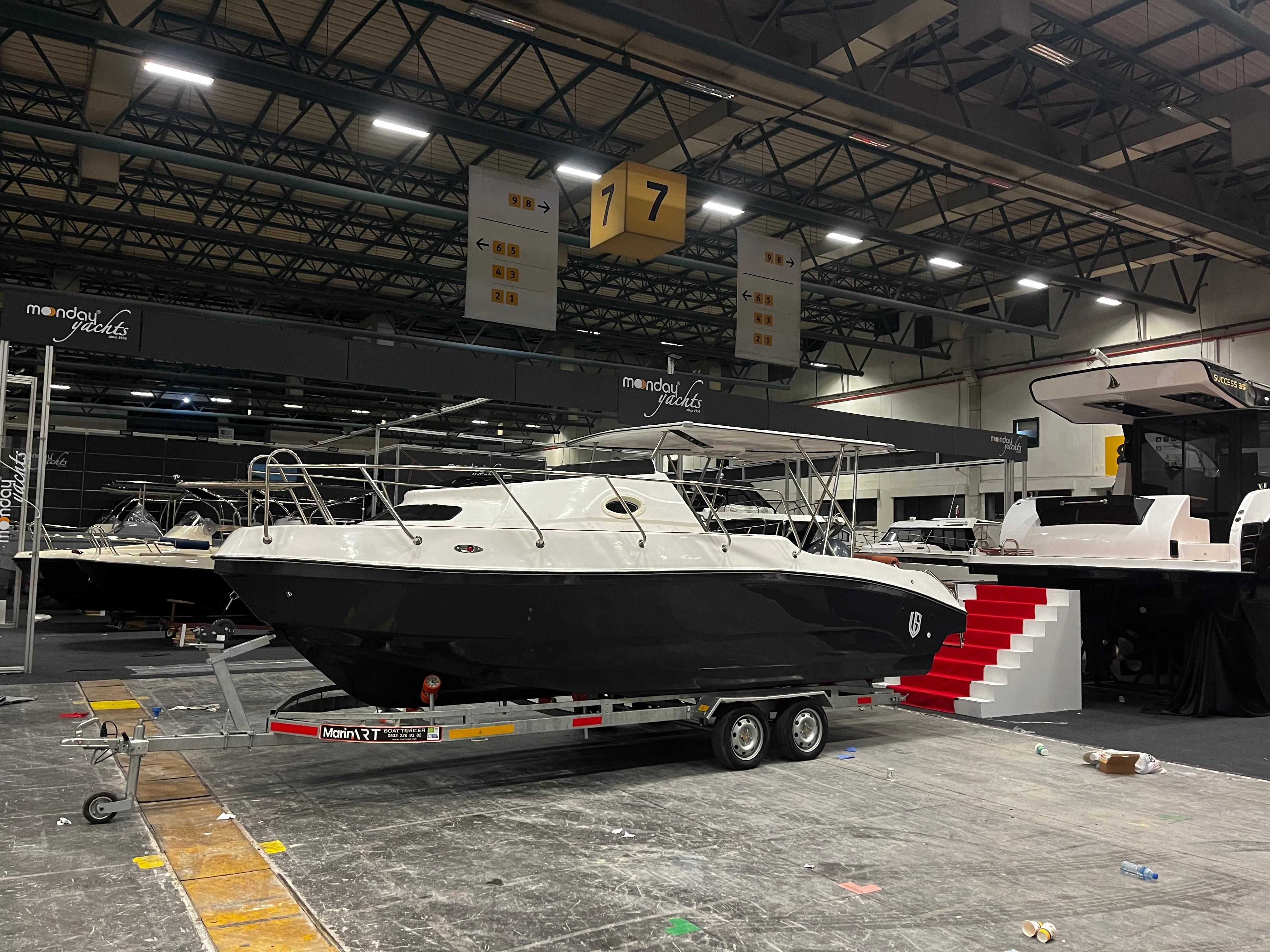 US BOAT CRUISER-700 - maritimart.com