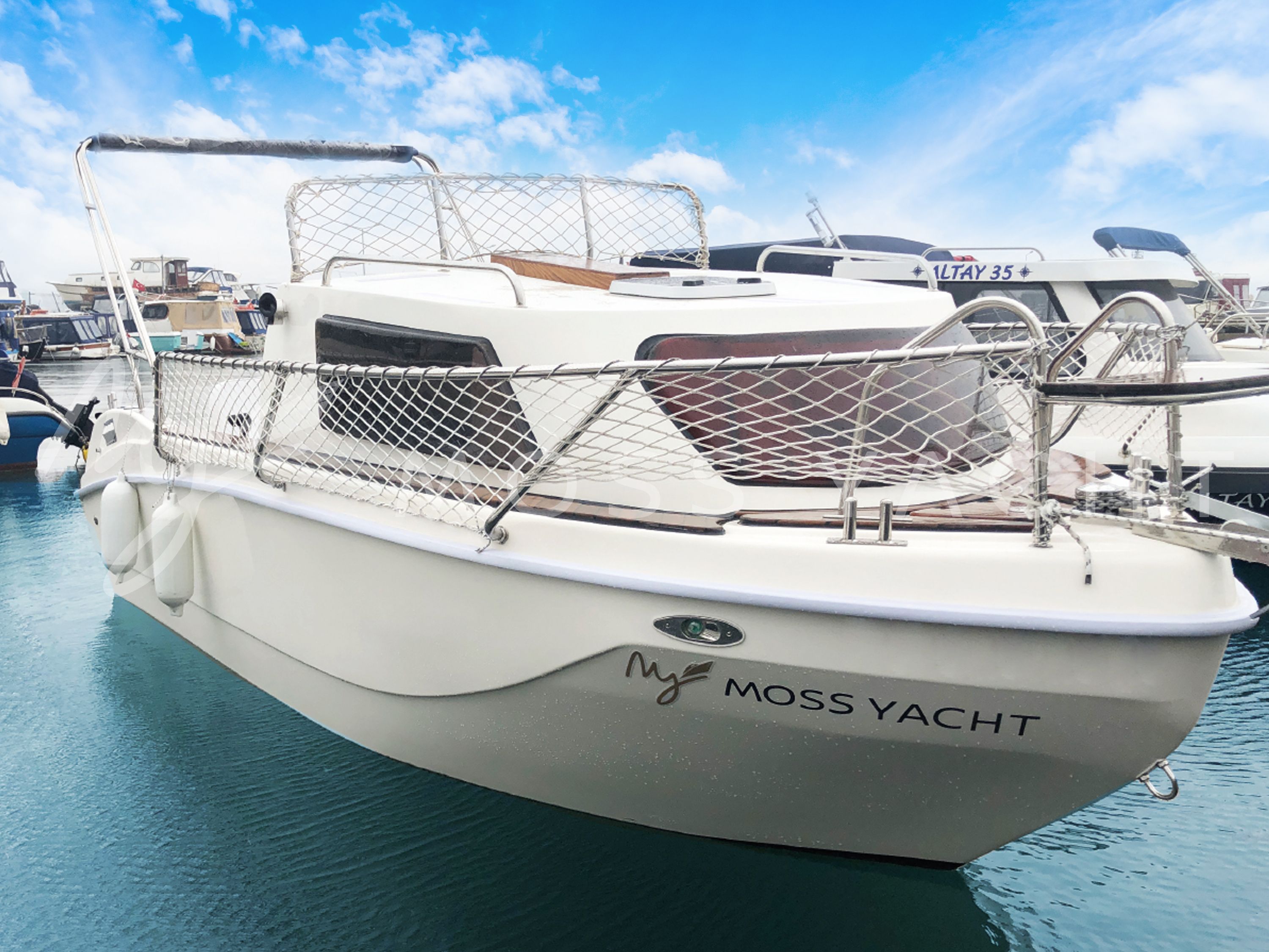 Ruby Cabin - maritimart.com